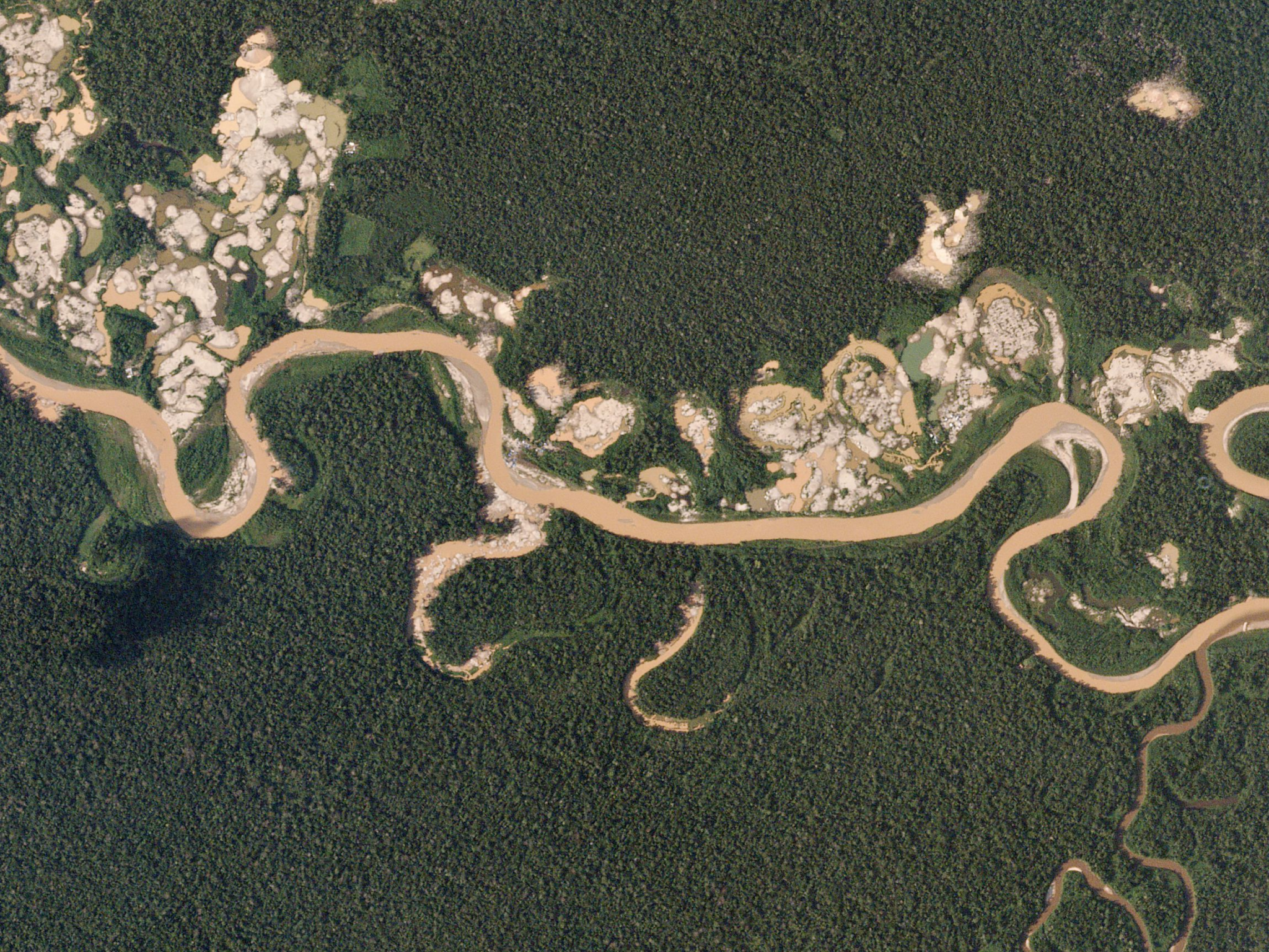 The Amazon Tri-Border: Organised Crime and Illicit Activity